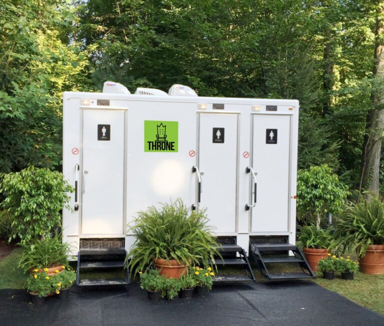 Best Porta Potty Rentals | Throne Porta Potties - Southern Ontario